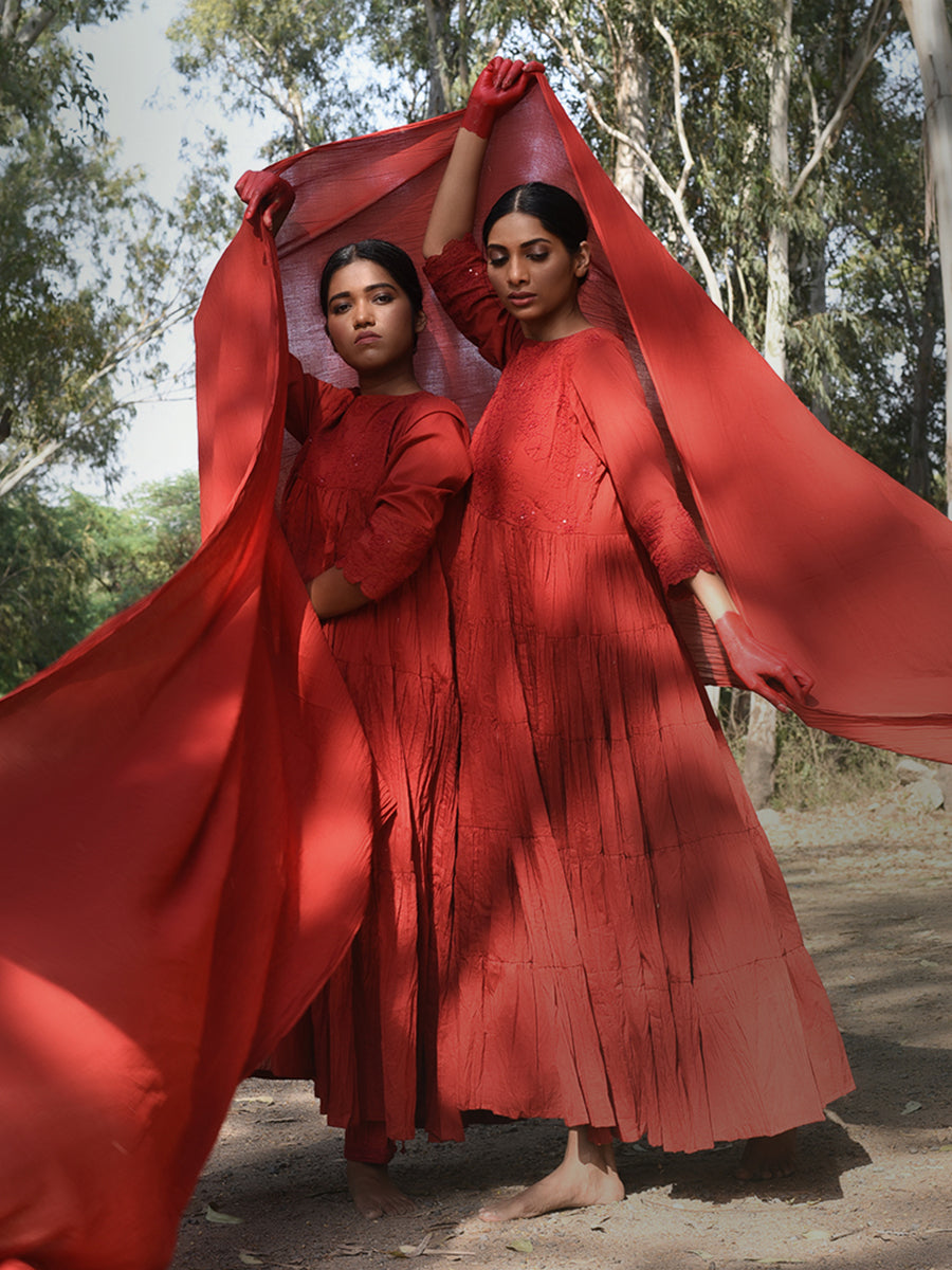 Elevate your wardrobe with "Anurakti" – where red cotton meets the ...